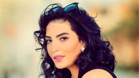 صورة لحورية فرغلي تثير ضجة في مصر والفنانة توضح