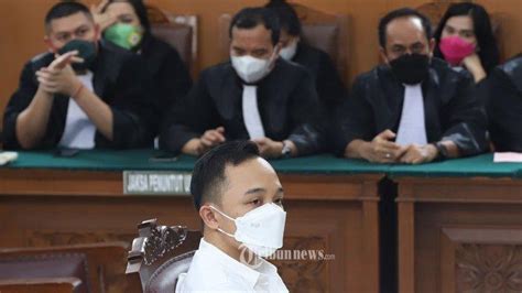 Reaksi Ricky Rizal Dijatuhkan Vonis 13 Tahun Penjara Pembunuhan