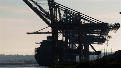 Us Economic Growth For Last Quarter Is Revised Up To A Solid 3 Annual