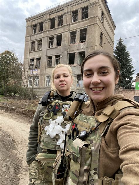 ‘god Is With Us In Our Car Ukraine Combat Medic Brings Faith Healing