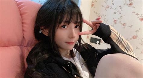 蔡萝莉冲上热搜！没开美颜滤镜颜值翻车