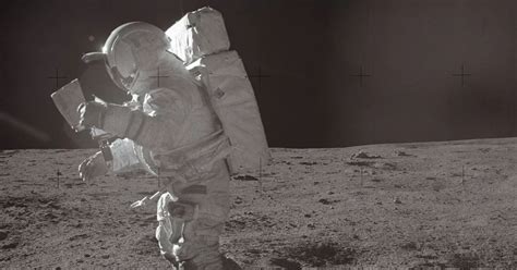Apollo 14 Astronaut Edgar Mitchell Dead Aged 85 He Was The Sixth