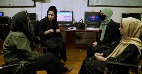 المرأة تحت حكم طالبان المذيعات يظهرن بالنقاب على شاشات التلفزيونات