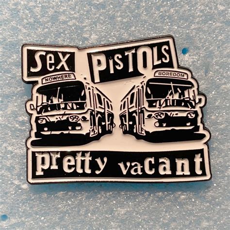 Sex Pistols ピンバッジ Pretty Vacant 45revolution
