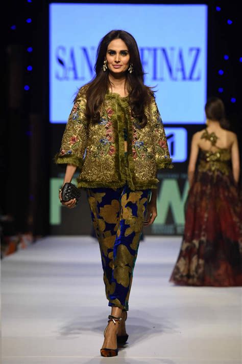 Sana Safinaz Fashion Pakistan Week W F 2015