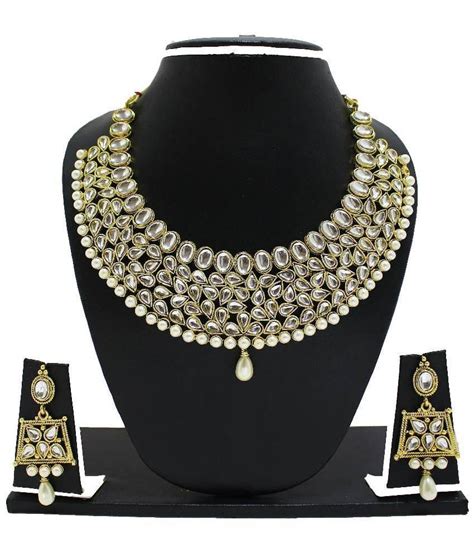 Zaveri Pearls Kundan Necklace Set Buy Zaveri Pearls Kundan Necklace