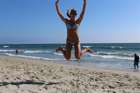 Bikini Model Sarah Loves Ww Ai Enhanced Tropical Chill On Venice