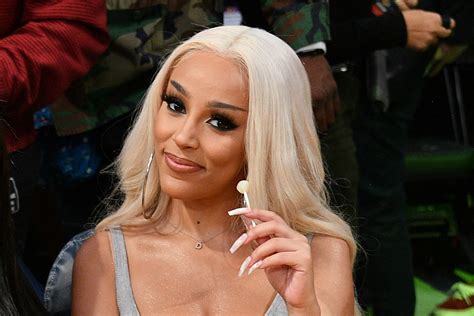 Doja Cat Exposes Breast Due To Birthday Party Wardobe Malfunction Xxl