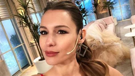 Pampita Vuelve A La Tevé Pero Esta Vez Una Amiga No La Acompañará De