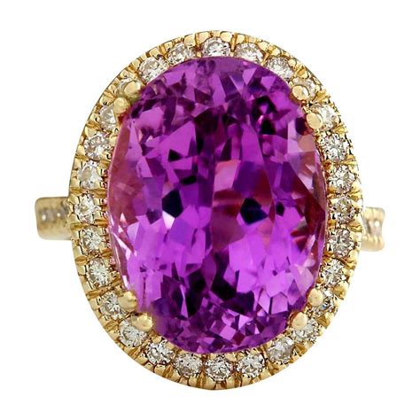 14 14 Carat Natural Kunzite 18 Karat Yellow Gold Diamond Ring For Sale
