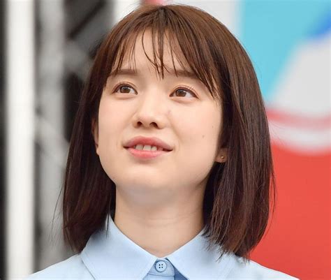 テレ朝弘中綾香アナ 現役jkにしか見えない30歳セーラー服で「ピース！」 芸能 デイリースポーツ Online