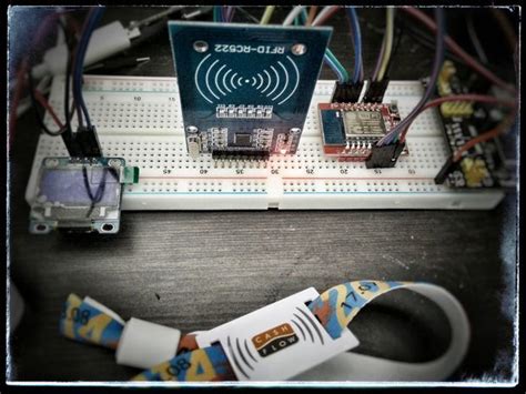 wifi rfid reader sends rfid info through esp8266 to a database rfid