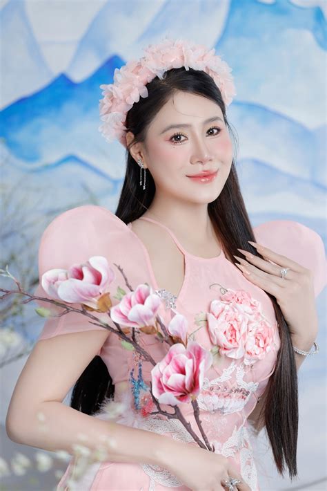 Hồ Bích Trâm Sẽ Nghỉ Tết Sớm đưa Con Trai Về Quê đoàn Tụ Cùng Gia đình