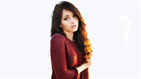 Emily Rudd Women Model Brunette Blue Eyes Skinny Crop Top Short Hair