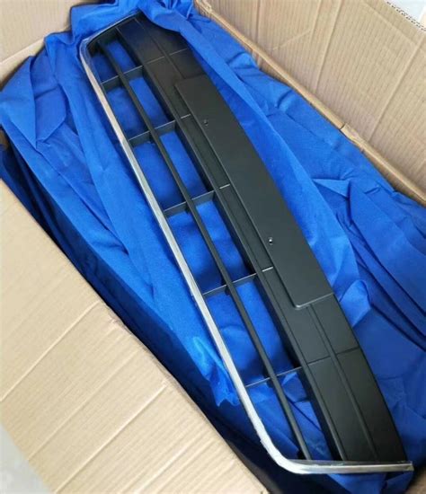 Genuine Vw Tiguan Facelift 2012 R Line Front Bumper Lower Grill