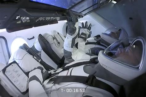 Watch Spacex Crew Dragon Astronauts Enter International Space Station