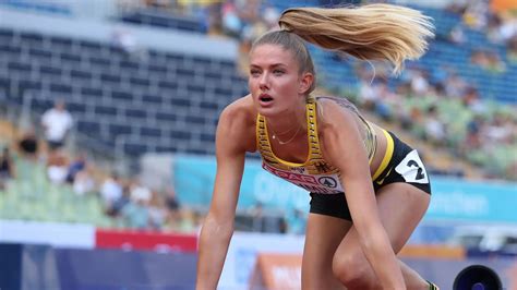 Alica Schmidt Dice No Ad Unofferta Milionaria Le Foto