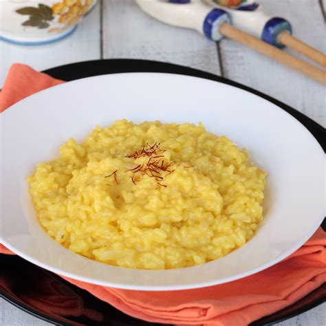 Risotto Alla Milanese Ricetta Originale Tradizionale Risotto Giallo