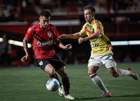 Atlético Go Domina Brusque Vence De Forma Tranquila E Avança Na Copa