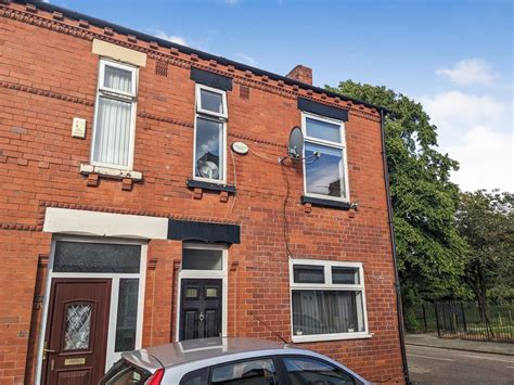 3 Bed End Terrace House For Sale In Station Road Eccles Manchester