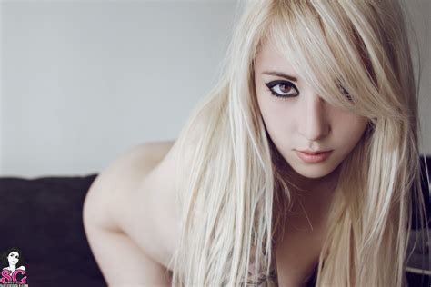 Papel De Parede Modelo Loiras Cabelo Longo óculos Fotografia