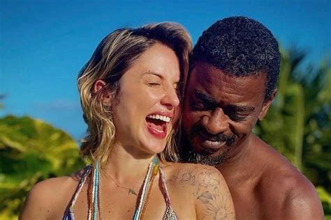 Namorada De Seu Jorge Anuncia Gravidez Do Primeiro Filho Do Casal