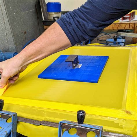 Restretching Screen Printing Frames 20x24 – Victory Screen Factory