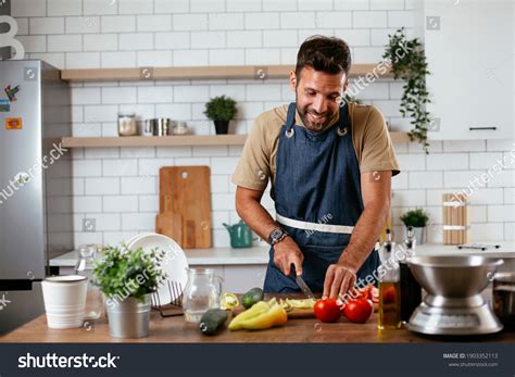 132,096 Man Cooking Home Images, Stock Photos & Vectors | Shutterstock