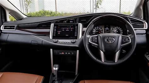 Toyota Innova Crysta [2016-2020] 360° View - CarWale