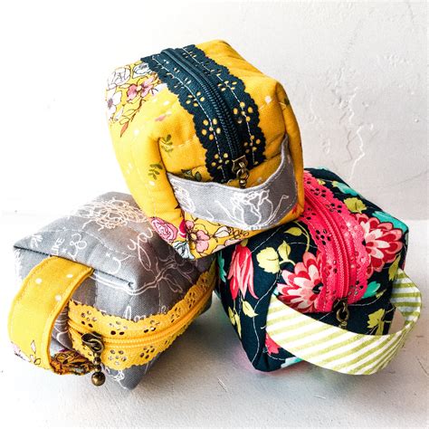 Image result for Boxed Zipper Pouch Pattern