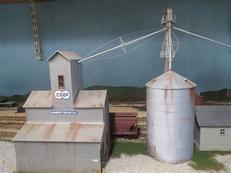 Image result for HO Scale Model Grain Hoppers