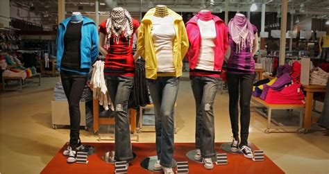 Image result for Small Cheap Clothes Shop Design