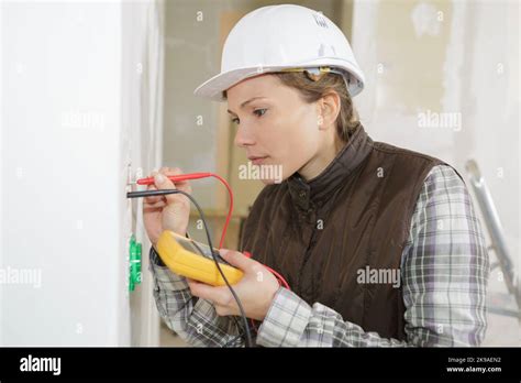 Image result for How to Set Volt Meter to Check Work Light Socket