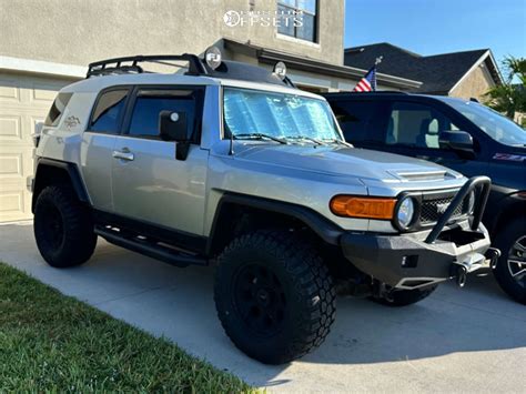 Image result for Pro Comp Lift FJ Cruiser