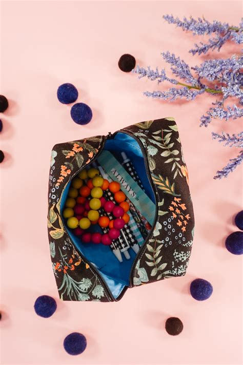 Image result for Box Zipper Pouch Pattern-Free