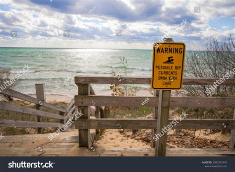 Rip Current Warning Sign Beach Entrance Stock Photo 1302372445 ...