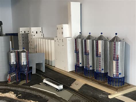 Image result for HO Scale Model Grain Hoppers