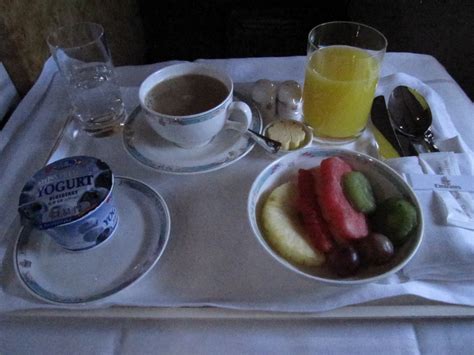 Forage and Sustenance: Plane food: Emirates first class on Christmas ...