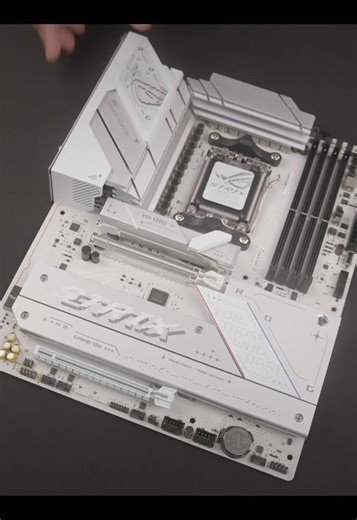 Black on White NO RGB Gaming PC Build ft. Noctua