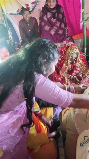 देखिए मैने भाभी को कैसे किरकिरी लगाया हु 😁🤪 #shorts #viral #trending