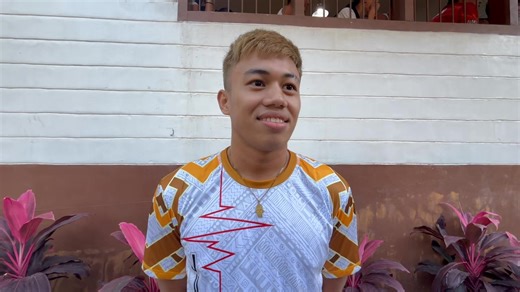 WATCH | GIDEON SALAZAR, BAHOL ANG PAGPASALAMAT SA NAGASUPORTA SA ANANG BOXING CAREER Madumduman nga si Salazar ang ginkilala bilang kampyeon sa Batamweight Division sa bag-o lang nagtapos nga boxing tournament sa Malasiqui, Pangasinan kang Enero 26. #BrigadaAntique #InTheHeartOfChangingLives | 104.5 Brigada San Jose - Antique