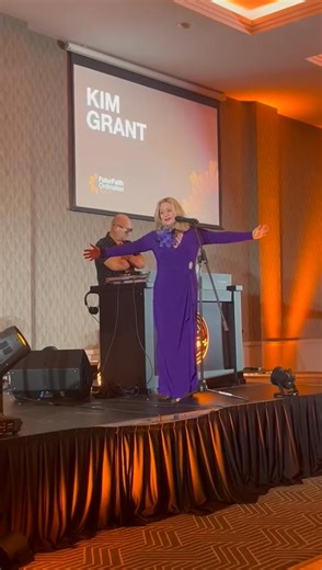 What happens when you come in too early with the backing track? You bluff your way, cross your fingers, keep going and hope for the best. Either way, the show must go on 😁 | Kim Jackson Grant - Celebrant