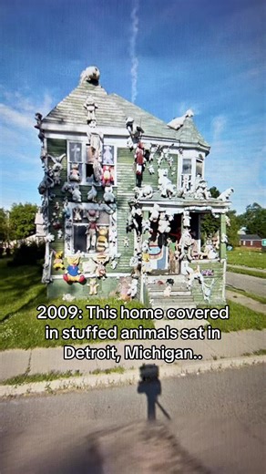 The iconic stuffed animal house in Detroit, Michigan! #creepy #detroit #story #googlemaps