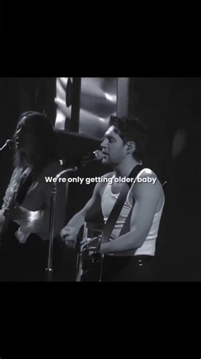 ”Night changes” by ”One direction”. #nightchanges #onedirection #liveperformance