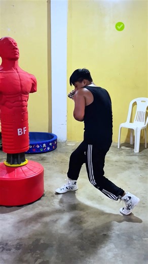 Learn boxing technique for street defense #boxingdefense #muaythailife #mmafighter #technique #martialarts #selfdefense | Maiky Combat Arts