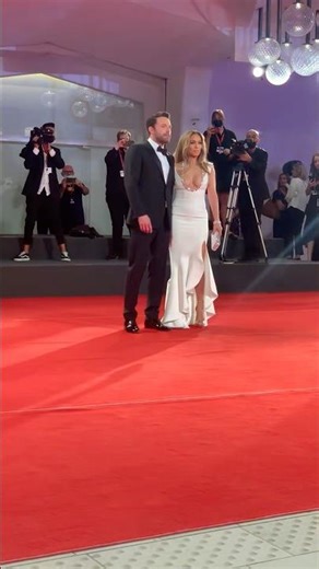 Jennifer lopez With Ben Affleck In Italy 🇮🇹 for superbowl backstage moments 😍🥰 #jlo #benaffleck