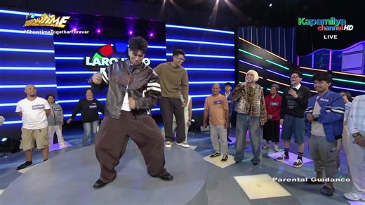 During the live episode of "It's Showtime" on Monday (January 5), comedy superstar Vice Ganda shared the story behind a circulating video of an individual recording him at the airport. | ABS-CBN News