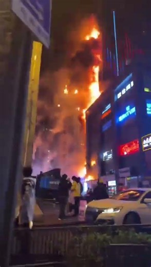 High-rise building engulfed in flames in Taiyuan, Shanxi, China