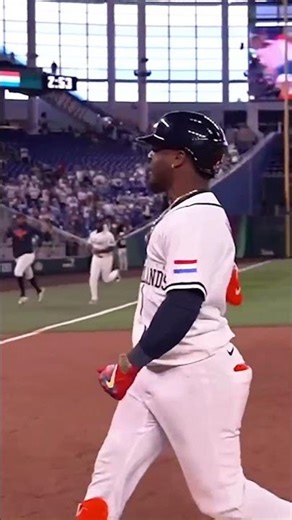 Ozzie Albies hits the first walk-off HR in World Baseball Classic history! 🇳🇱