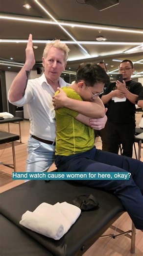 Thoracic spine manipulation technique #osteopathy #chiropractor #physiotherapist